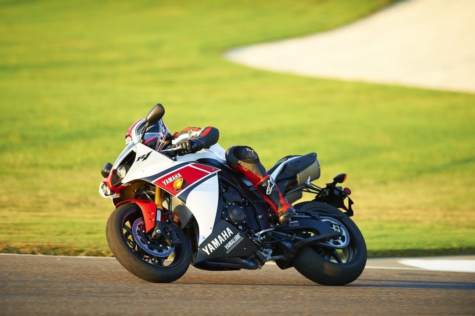 Yamaha R1: Our Complete Buyers Guide, 1998-today | Motofomo