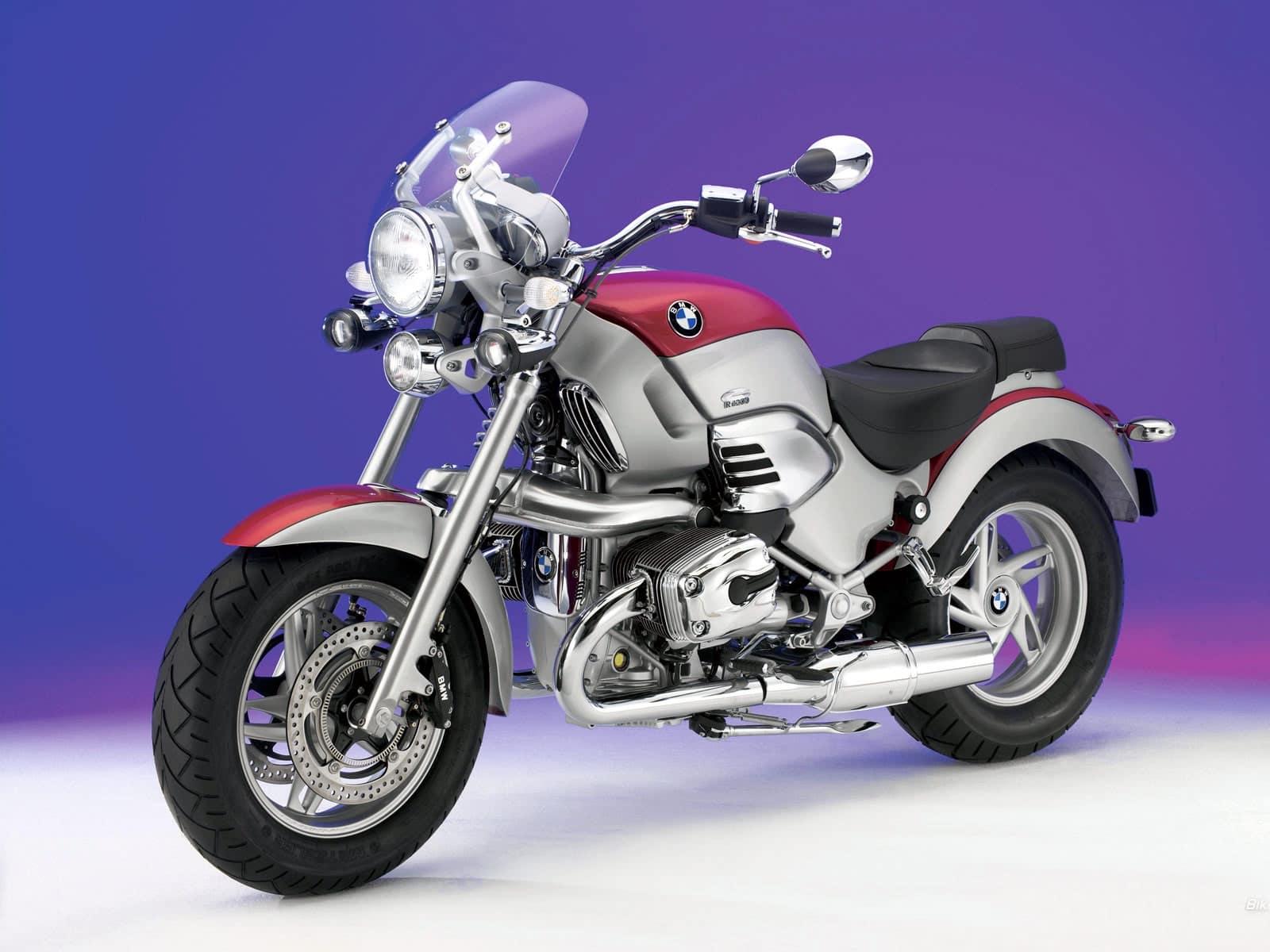 BMW R 12 and R 12 nineT — Differences / Similarities