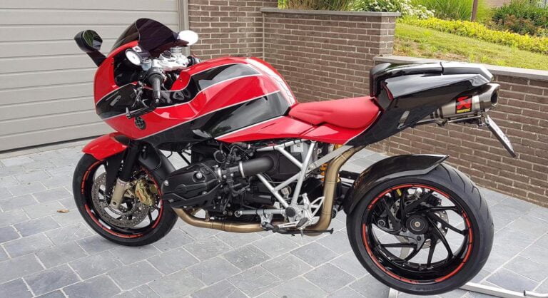 The BMW R 1200 S: Unique, Awesome, Ultra-Classic - Motofomo