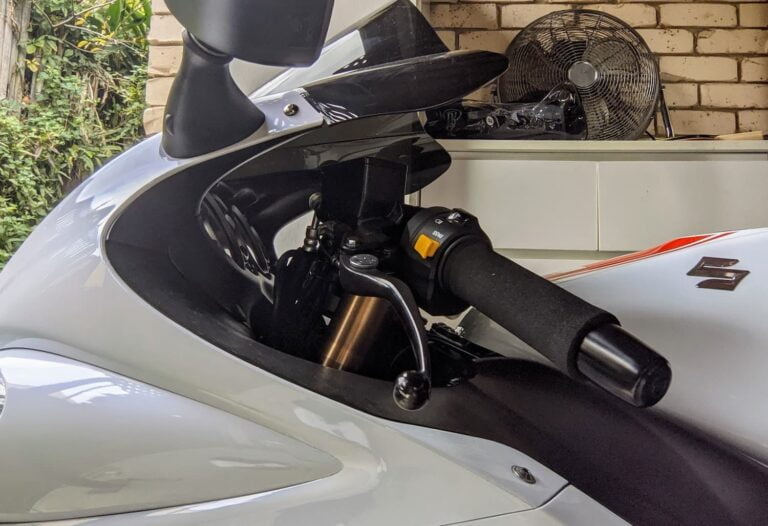 Suzuki Hayabusa HeliBars Quick Install Guide - Motofomo