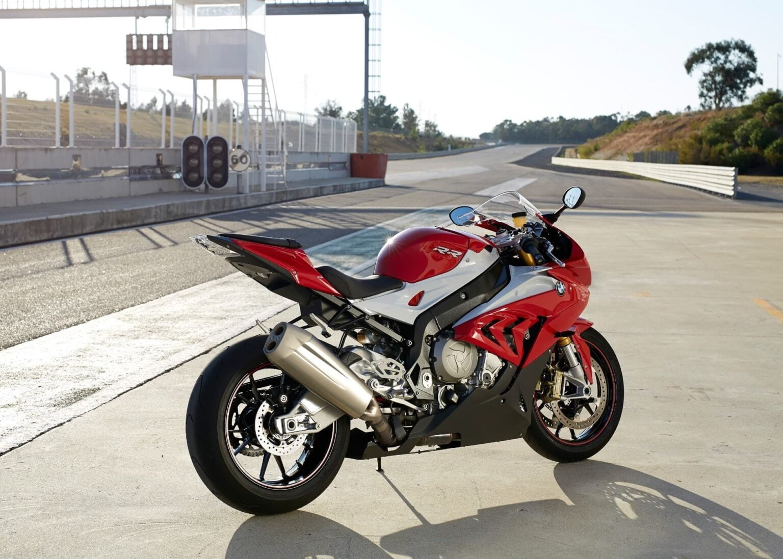 BMW S 1000 RR Buyer's Guide — Speed + Sensibility (MY2023)