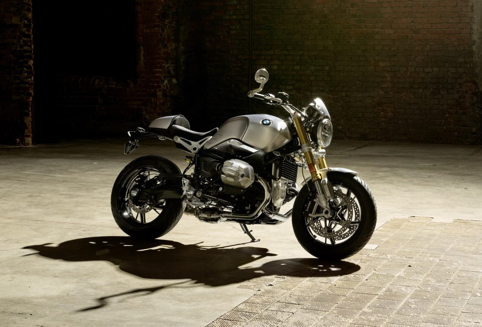 The 2021 BMW R nineT — High Tech, Low Spec