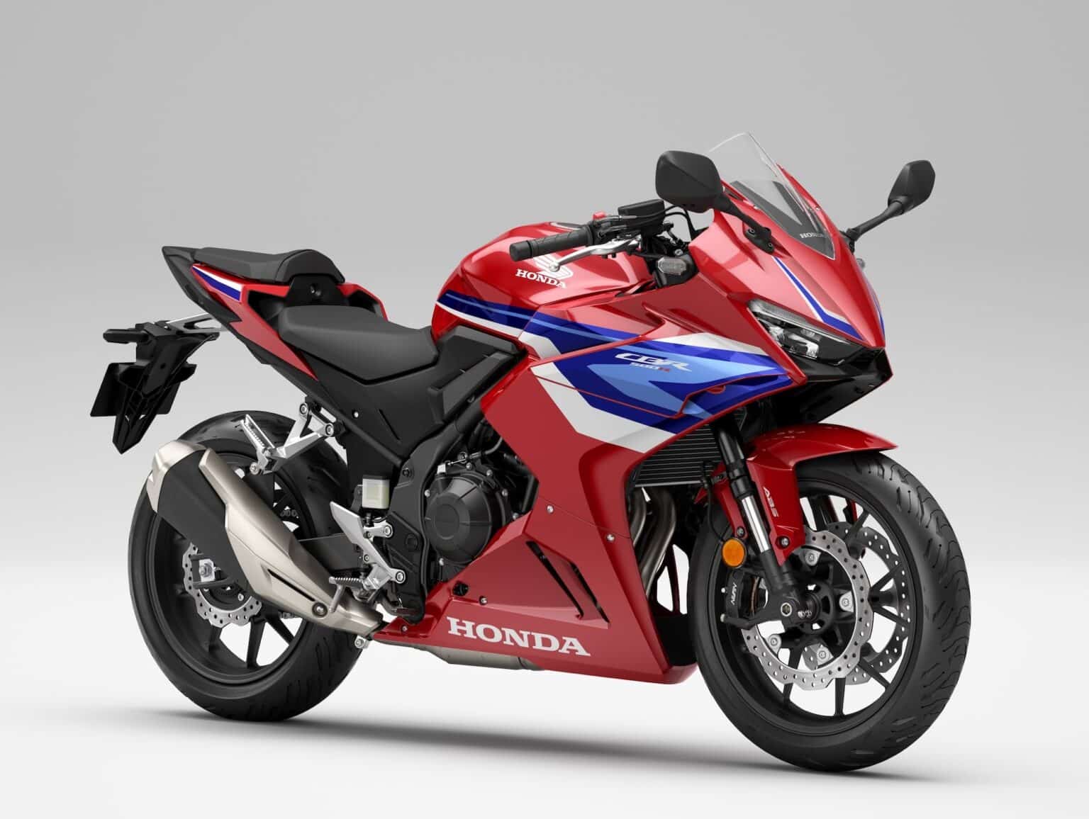 All About the Honda CBR500R: Pint-Sized Beauty