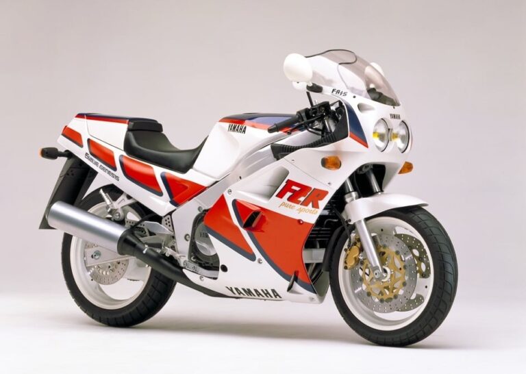 The Yamaha YZF1000R Thunderace — This One's Just Right
