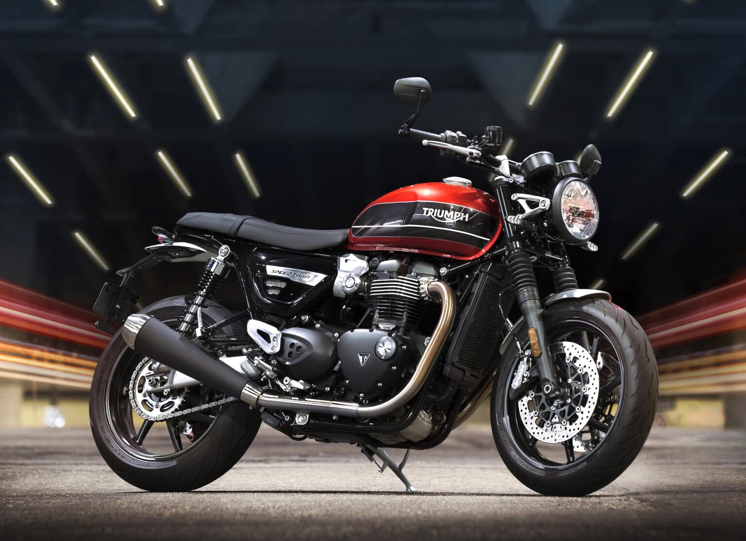 Triumph Speed Twin 1200 Review — If Looks Were Everything