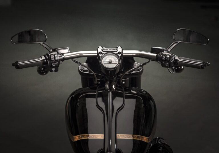 Harley-Davidson Breakout — A Complete Buyer's Guide