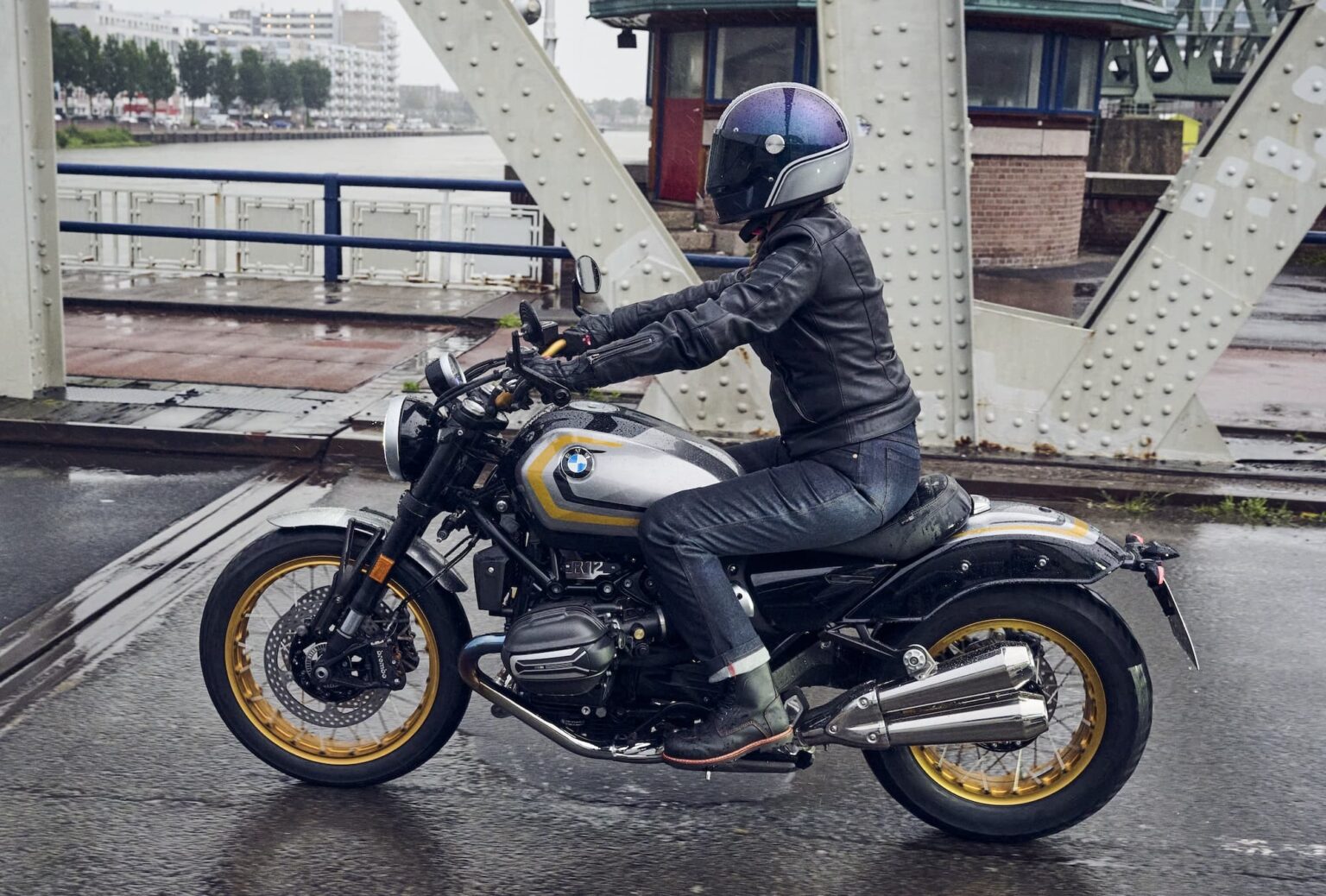 BMW R 12 and R 12 nineT — Differences / Similarities